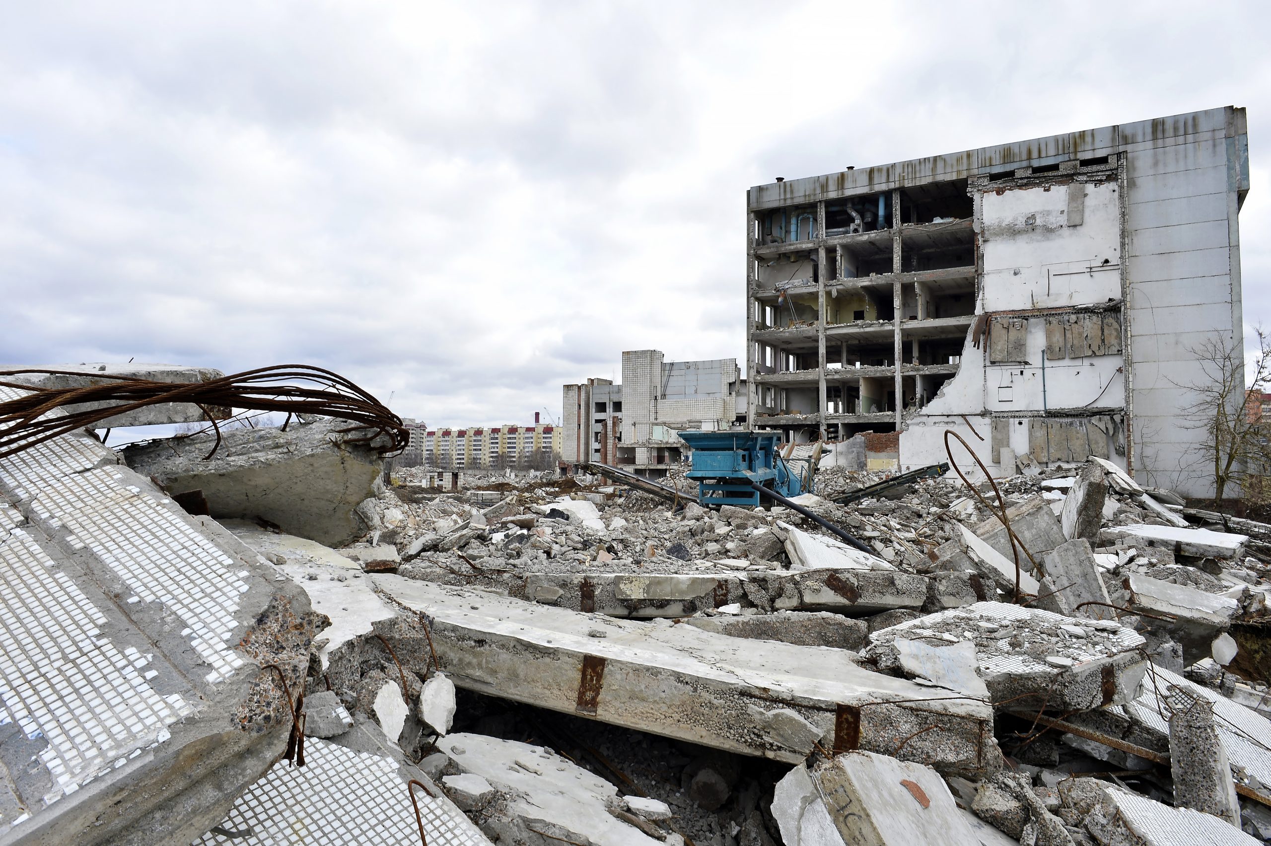 BREAKING NEWS: Massive Explosion Devastates Downtown Beirut Destroying ...